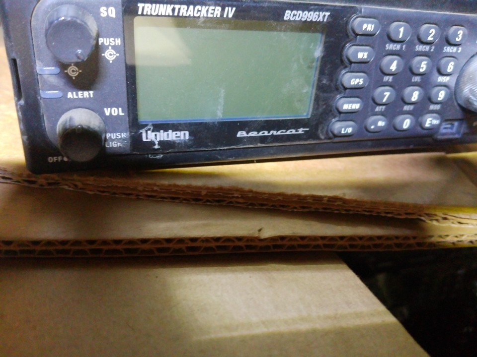 Uniden Bearcat BCD996XT Digital Trunktracker IV Mobile Base Scanner ...