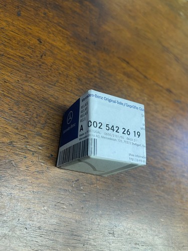 Mercedes-Benz 0025422619 Genuine OEM Factory Original Control Relay for ...