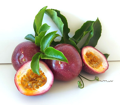 10 x PANAMA RED PASSIONFRUIT SEEDS, EASY GROW YOUR OWN FRUIT, VINE ...
