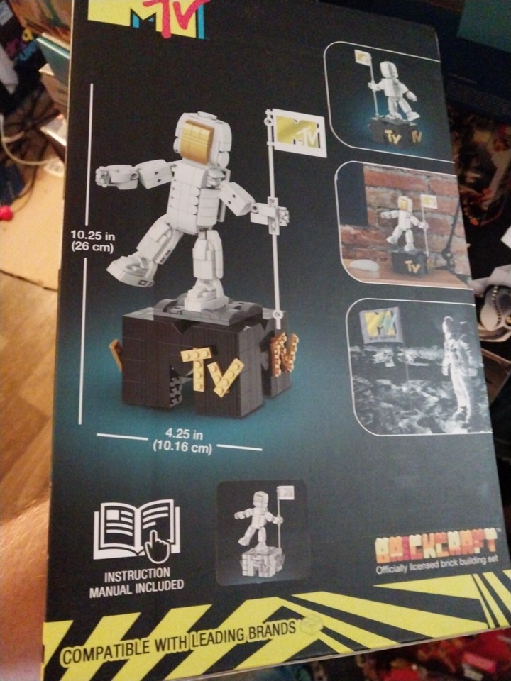 Brickcraft - MTV Moon Person - Brick Building Set - 510 PCS Retro ...