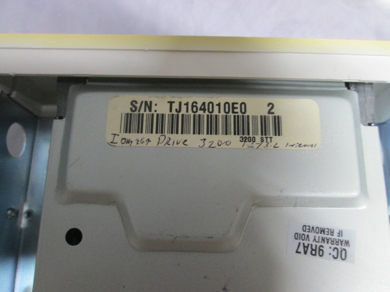 Iomega Ditto 3200 IO3020Fi Internal Tape Drive w/34-Pin Floppy ...