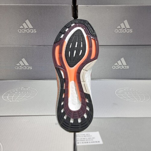 NEW Adidas ULTRABOOST 22 GX6670 Women's Running Shoes | eBay