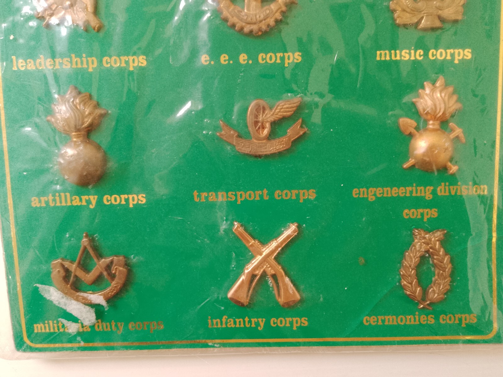 IRAQI MILITARIA- Displayed Collection of 13 Iraqi Military Badges | eBay UK