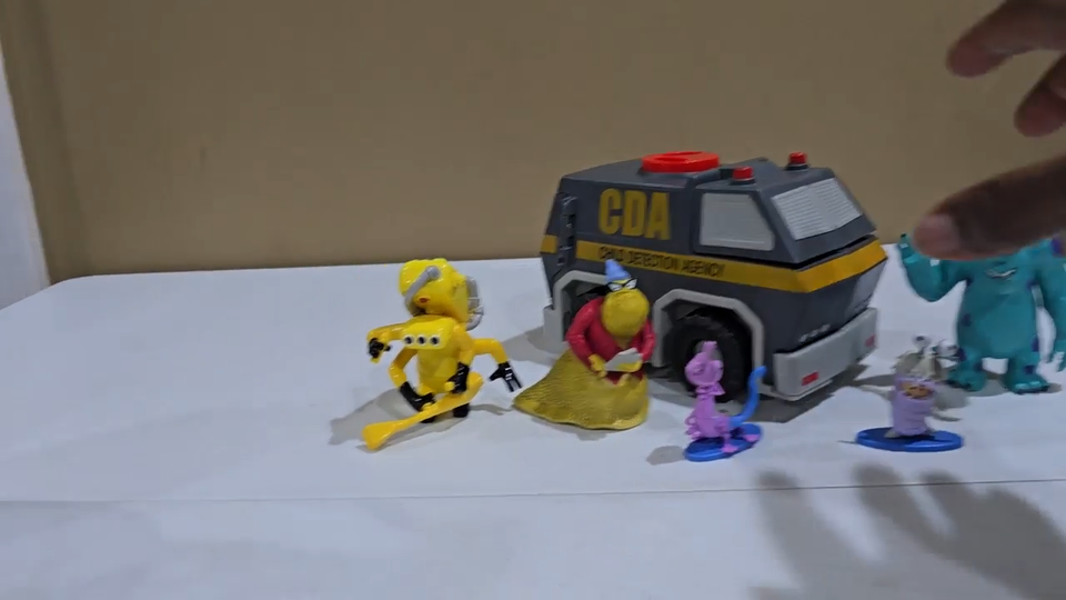 Imaginext Disney Monsters Inc CDA Child Detection Van w Figures Sulley ...