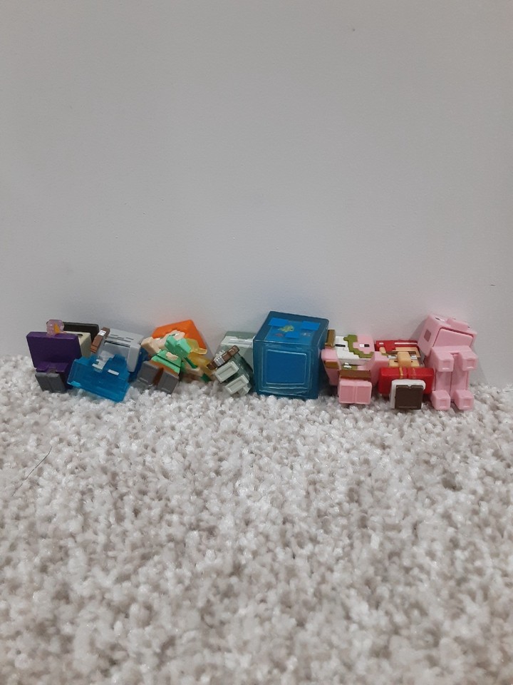 Mattel Minecraft Minifigure Lot of 8 Includes RARE Tropical Slime Cube ...