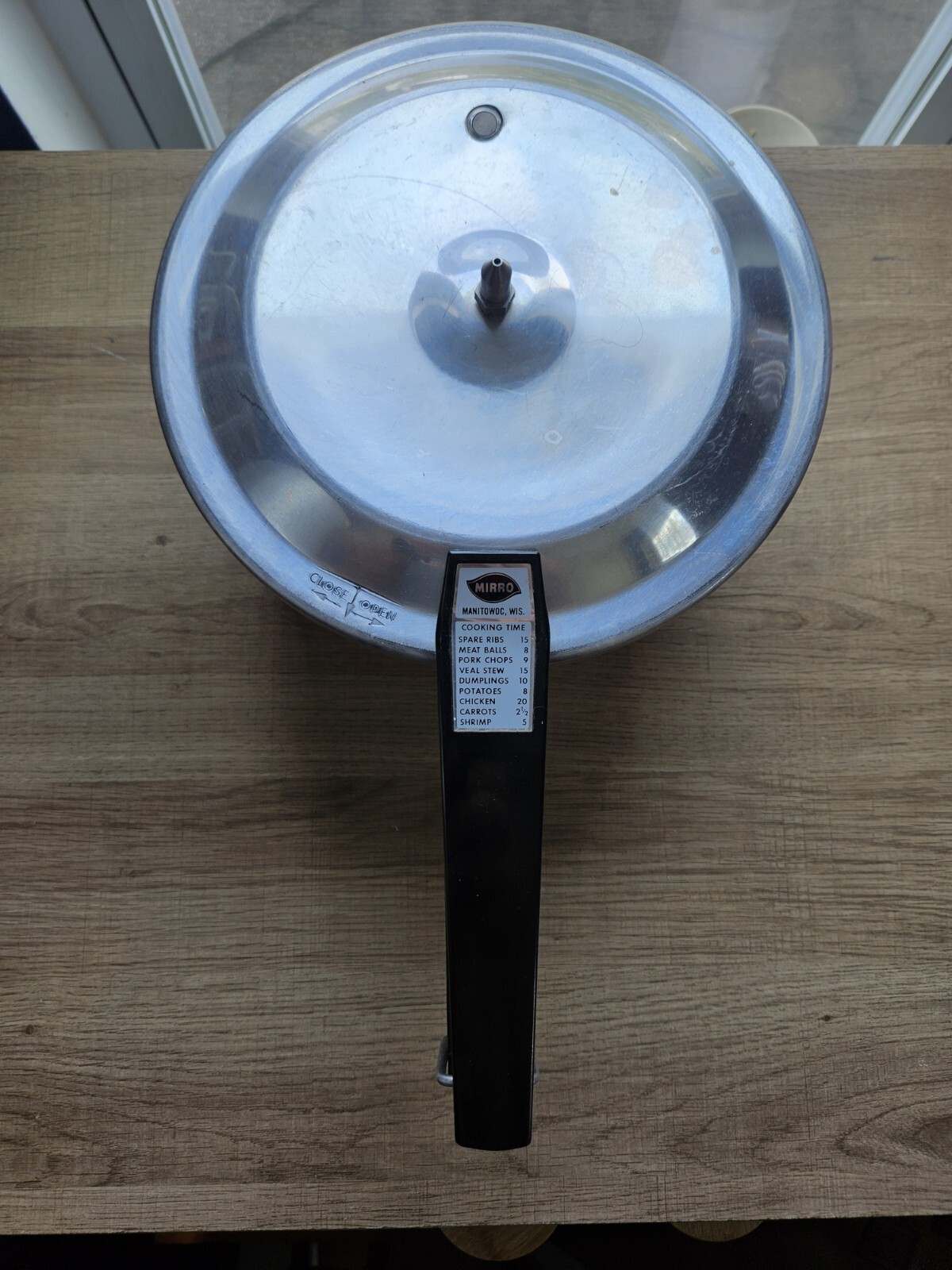 Vintage MIRRO-MATIC Aluminum 4-Qt Pressure Cooker, #M-0404 Complete w ...