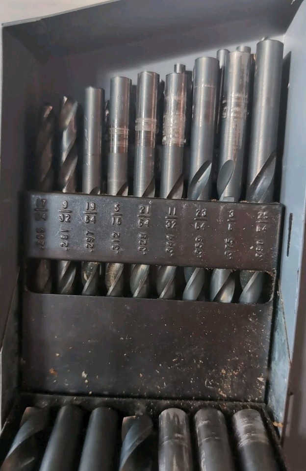 HUOT DRILL INDEX 1/16-1/2 X 1/64 WITH 29-PC DRILL BIT SET METAL BOX ...