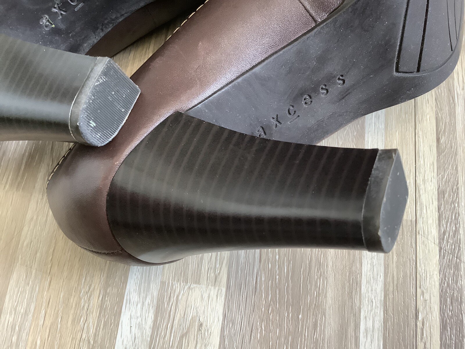 AXCESS LIZ CLAIBORNE CO Shoes size 10, Brown, 3.5 inch Chunky Heel ...