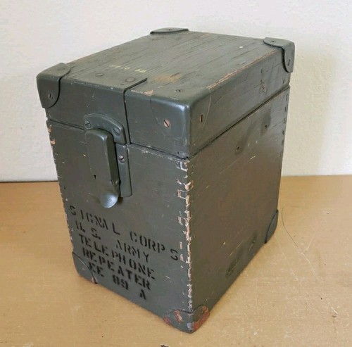 U.S. Army Signal Corps 1952 Telephone Repeater With Box EE-89-A - Field ...