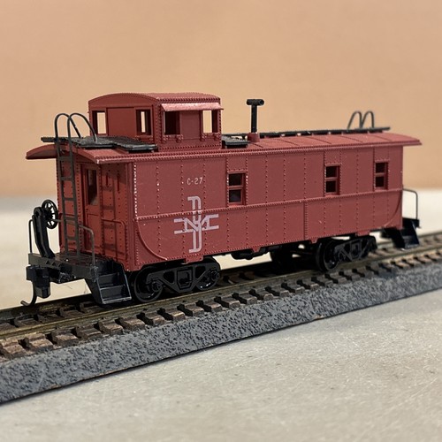 HO Athearn B&M Boston & Maine Caboose #C-27 Built w/ Knuckle Couplers ...