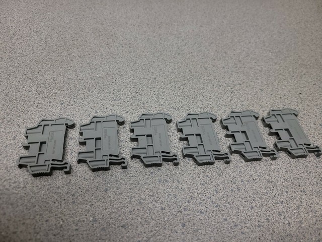 Schneider Electric End Clamp Clip-onmnt 35mm DIN Rail NSYTRAAB35 for ...