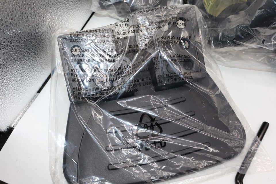 Genius TwinWheel F1 Steering Wheel for PS2 & PC Racing Emulator ...