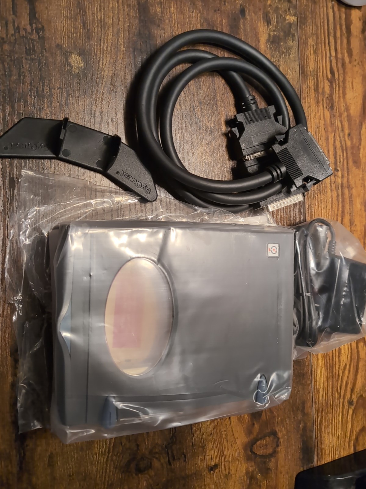 SyQuest SyJet 1.5GB External SCSI Drive w/ Box, Power, Manuals ...