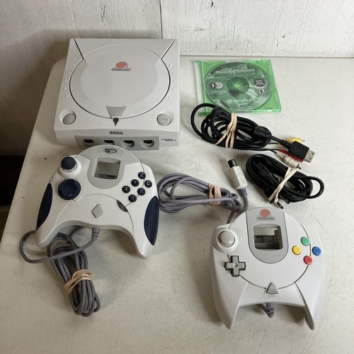 Sega Dreamcast Complete Bundle Console 2 Controllers 1 Game Sega Bass ...