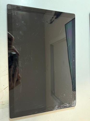 Microsoft Surface Pro 7 Silver 128GB, 4GB RAM, Intel I3, 12.3" *SEE ...