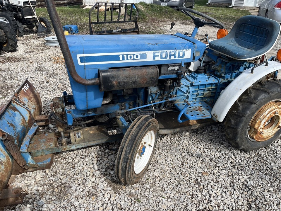 RUNNING FORD F-1100 TRACTOR WITH FORD 702 PLOW | eBay