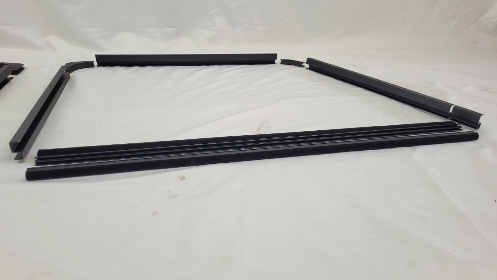 Front Window Channel Kit Defender FR-WINDOW-UK | eBay