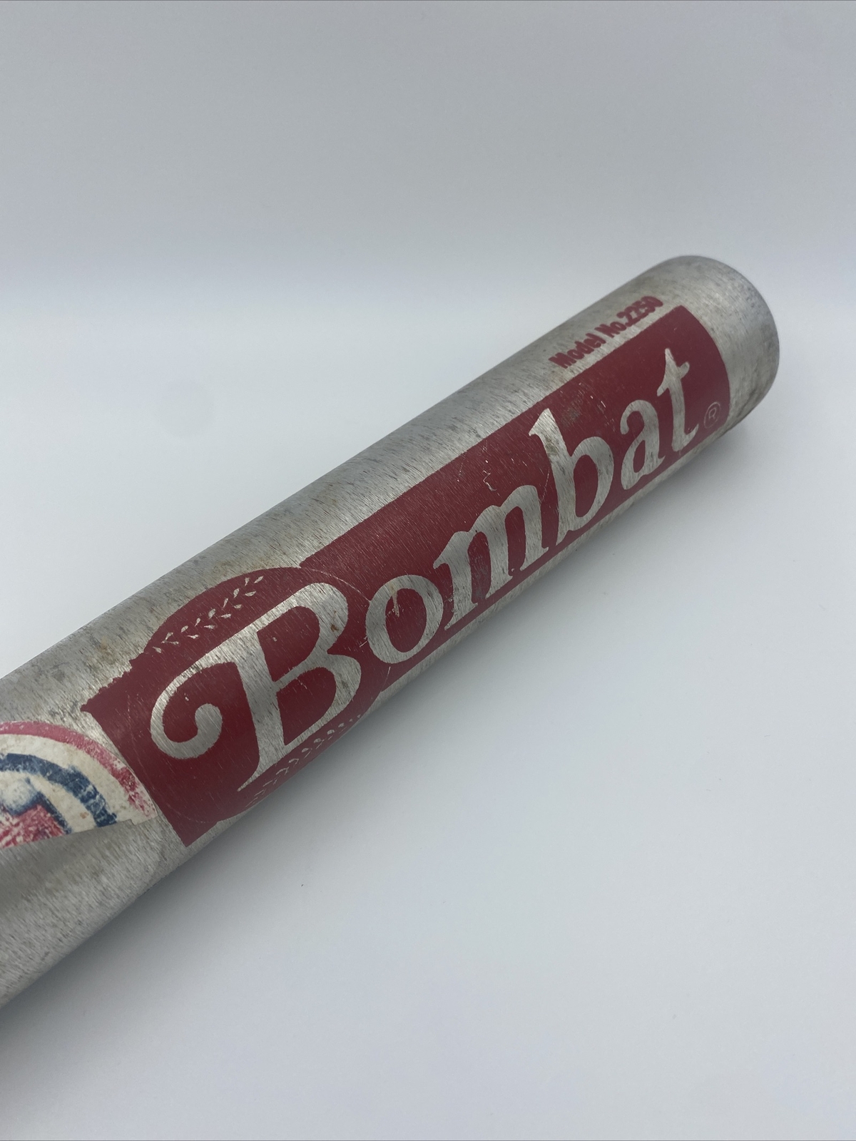 Bombat Official Softball Bat Model 2250 33 Inch " 33.5 oz. +2 Aluminum ...
