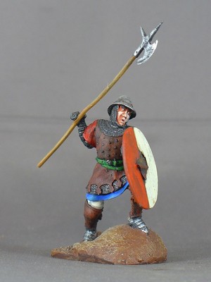 Medieval Man-at-arms armored foot soldier 54mm model medal figure war ...