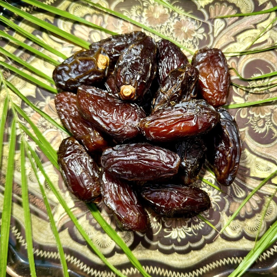 11-LB MEDJOOL DATES. LARGE PREMIUM CALIFORNIA FRESH DATES. FAST FREE ...