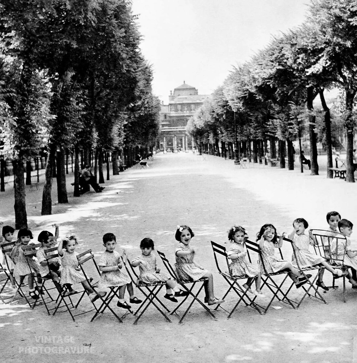 Robert Doisneau Famous Photos