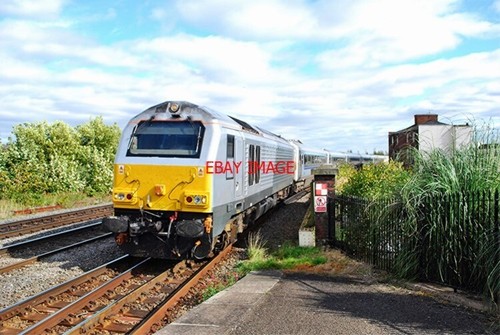 PHOTO CLASS 67 NO 67 013 OF CHILTERN MAINLINE IN DEBRANDED WREXHAM ...