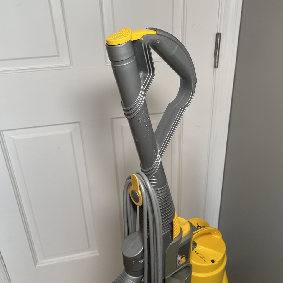 Dyson DC07 All Floors Upright Bagless Vacuum Cleaner Yellow TESTED ...