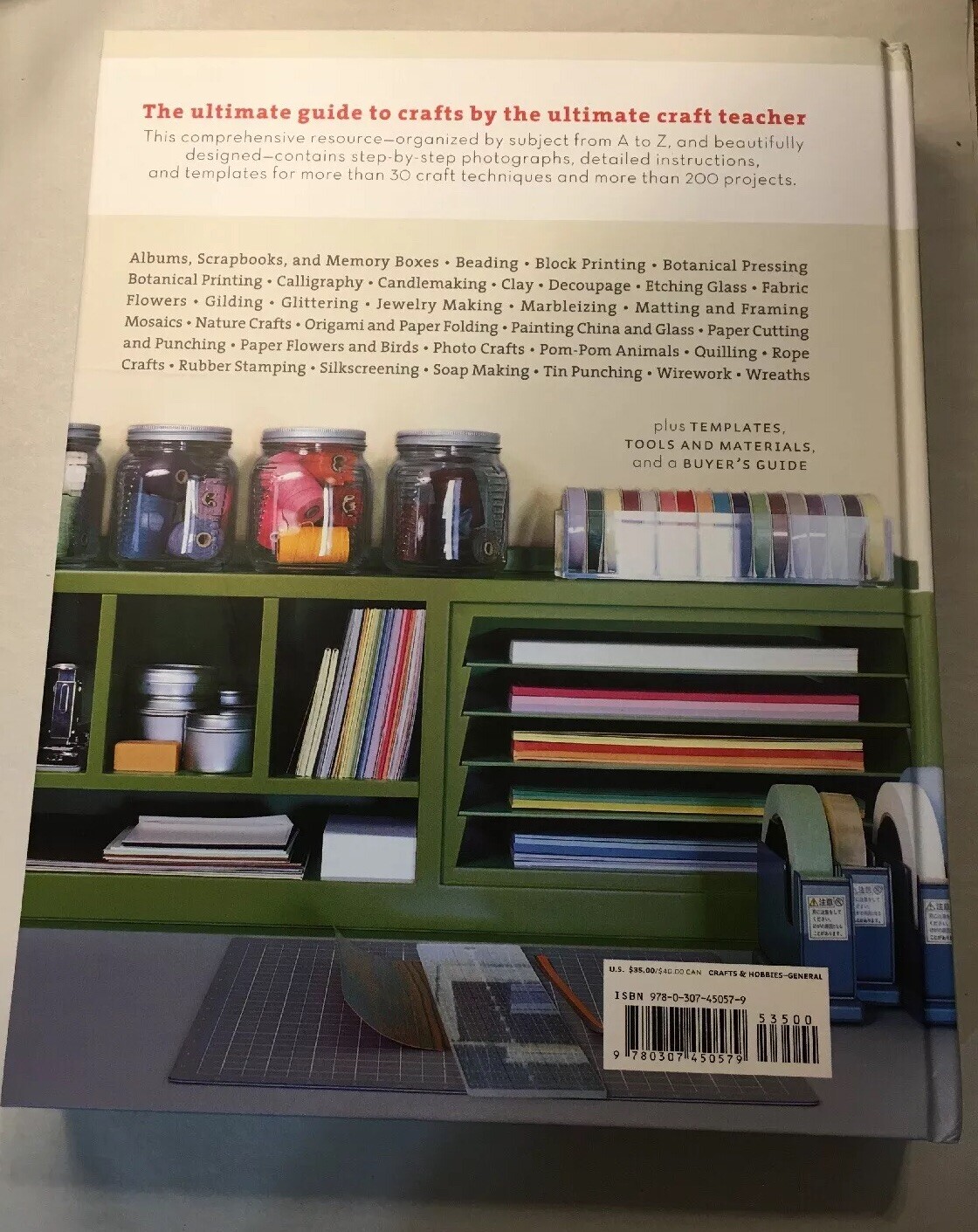 Martha Stewart's Encyclopedia of Crafts : An A-to-Z Guide with Detailed ...