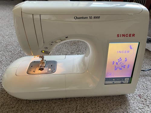 Singer Quantum XL-1000 Computerized Sewing Embroidery Machine, feel ...