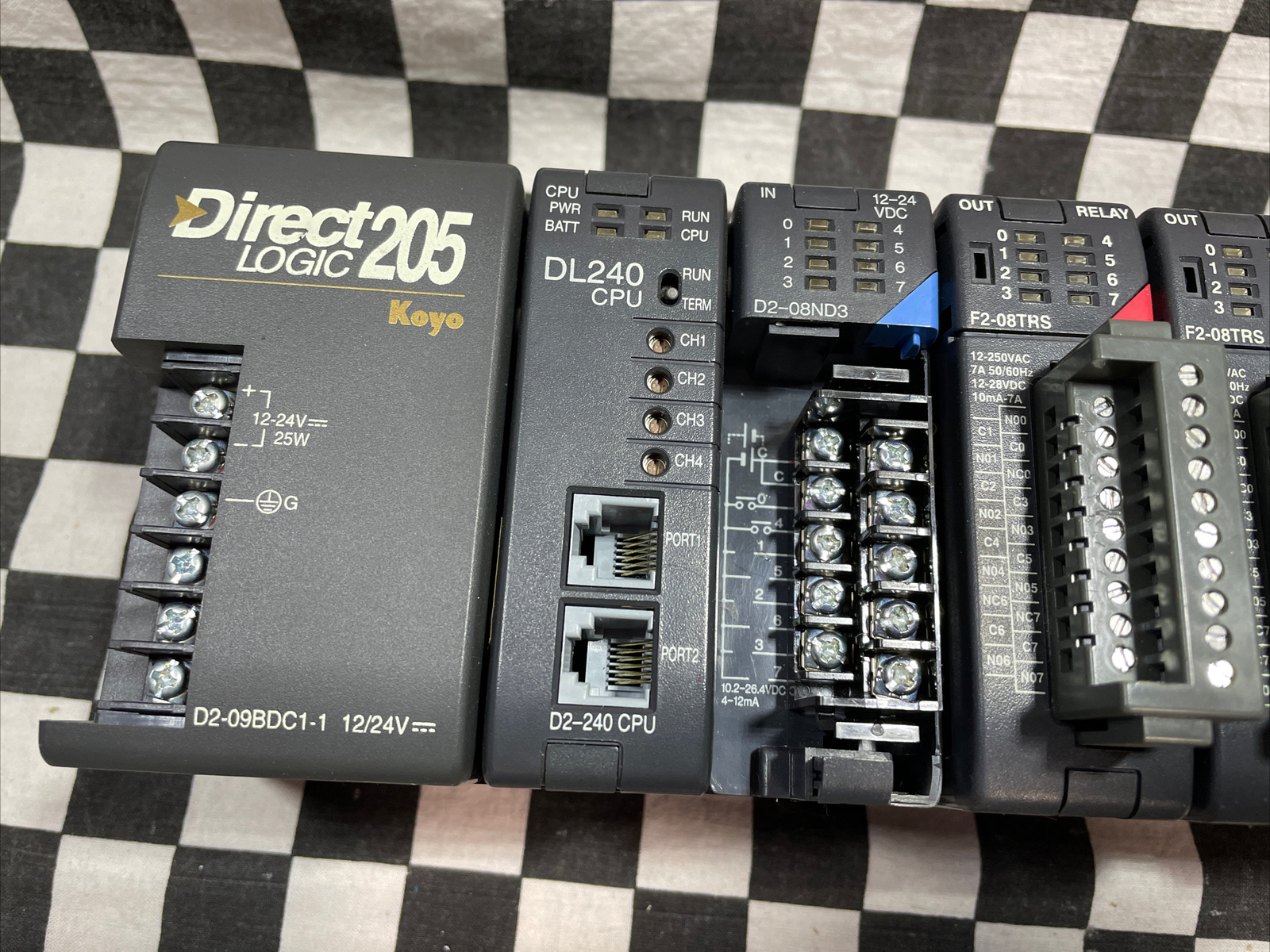DIRECTLOGIC 205 D2-09BDC1-1 D2-240CPU D2-08ND3 F2-08TRS F2-08TRS ...