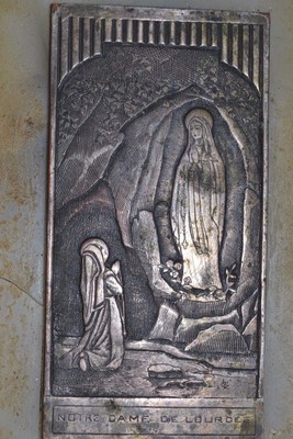 Plates & Plaques - De Lourdes