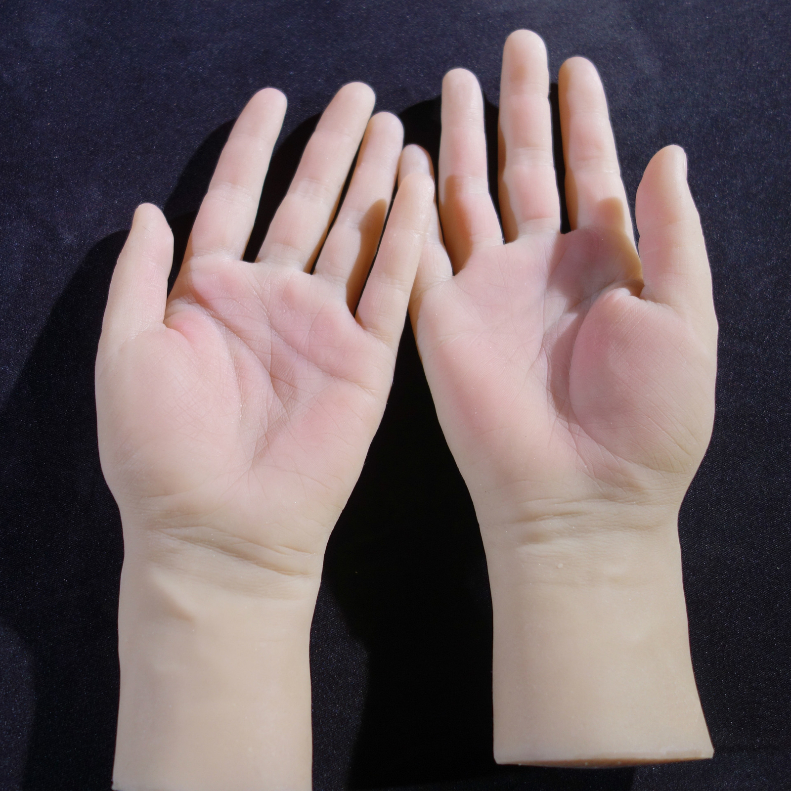Tattoo Beginners Practice Silicone Hand ModelSilicone Practice Hand ...