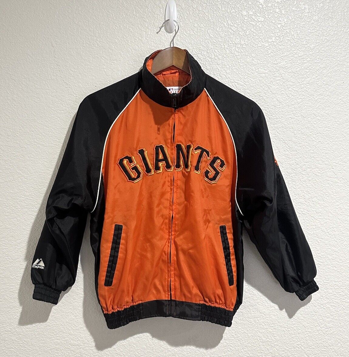Majestic San Francisco Giants Jacket Windbreaker Youth Size Majestic San Francisco Giants Jacket Windbreaker Youth Size