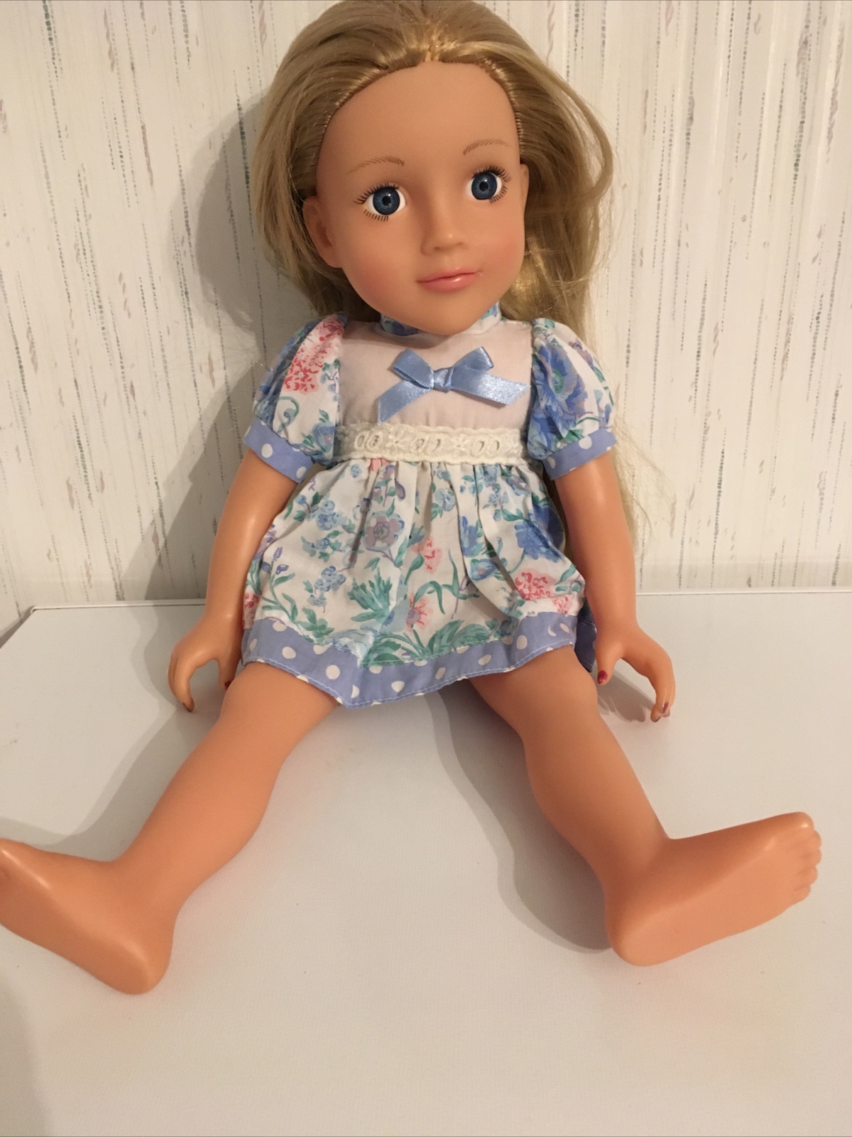 Uneeda 18 Inch doll Blonde Hair Blue Eyes Cloth and Vinyl | eBay