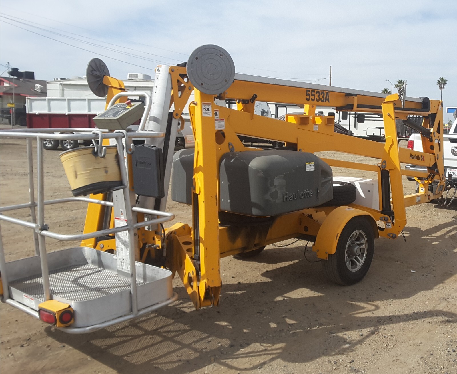 2017 Haulotte 5533A Towable Boom lift man lift Boomlift manlift Hours ...