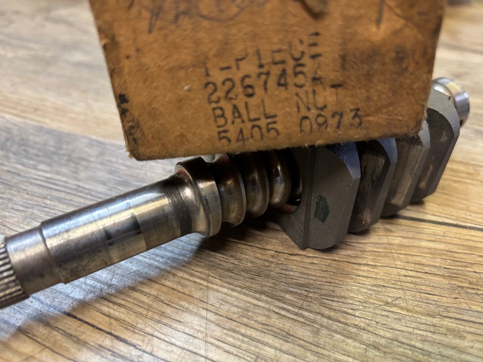 1966-71 GTX CHARGER CUDA DART A E B BODY NOS MANUAL STEERING WORM GEAR ...