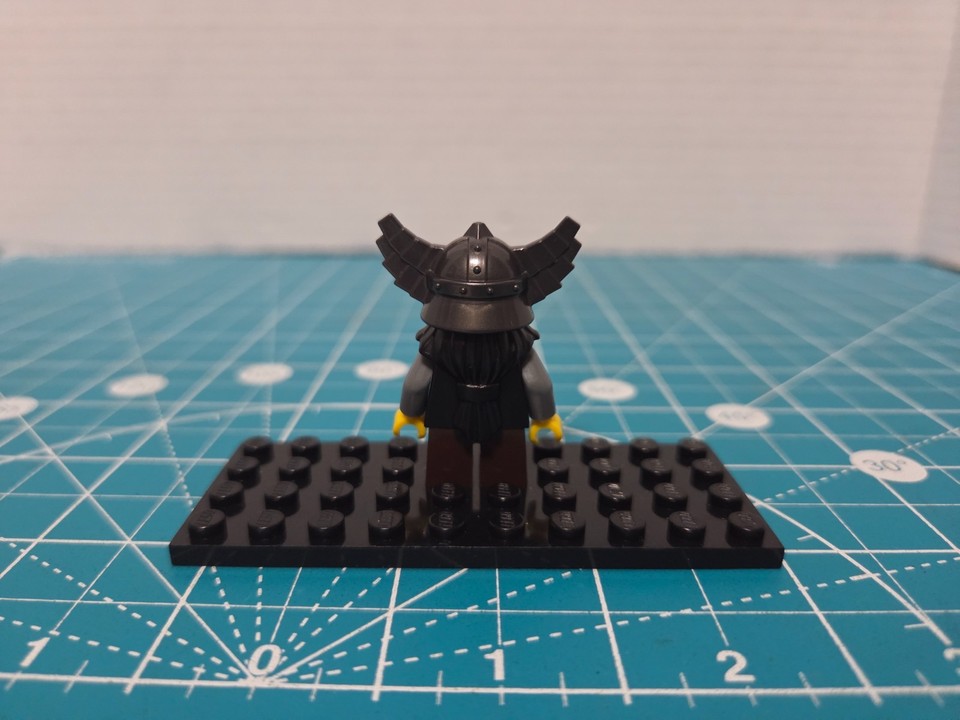 LEGO Collectible Minifigures Evil Dwarf Minifigure Series 5 8805 col05 ...