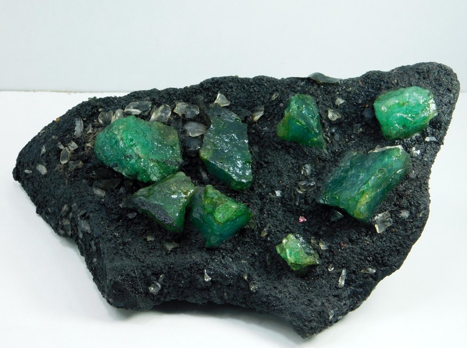 Certified 2960 Ct Natural Emerald Matrix Crystals Rough Specimen for ...