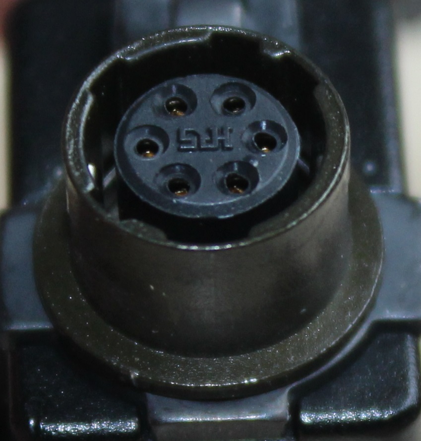 Motorola Adapter NTN5598A P210 MTX800 MTX900 HT600 HIROSE 6 Pol | eBay.de