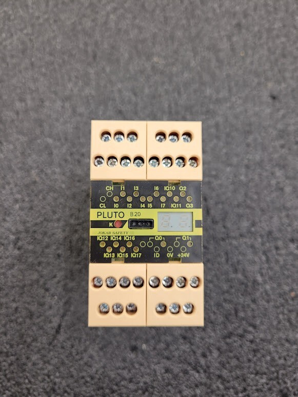 Jakob Safety PLC ABB Pluto B20 Safety Relay 4x 4-20mA/0-10V analog ...