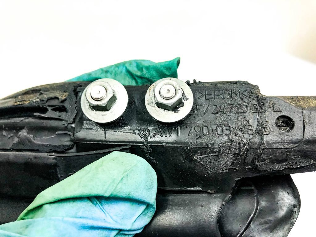 Mercedes-Benz SLK R171 Rear Window Bottom Seal A1717900398 Genuine for ...