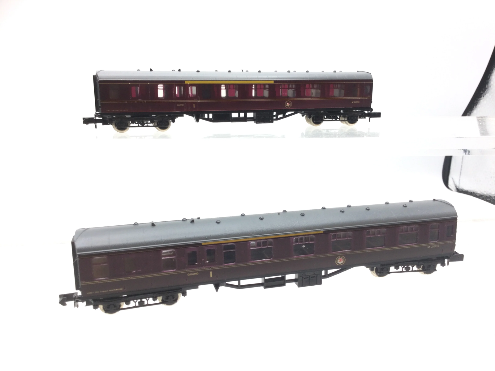 Graham Farish 0691 N Gauge BR Maroon Mk1 Brake Coach M21033 x2 | eBay