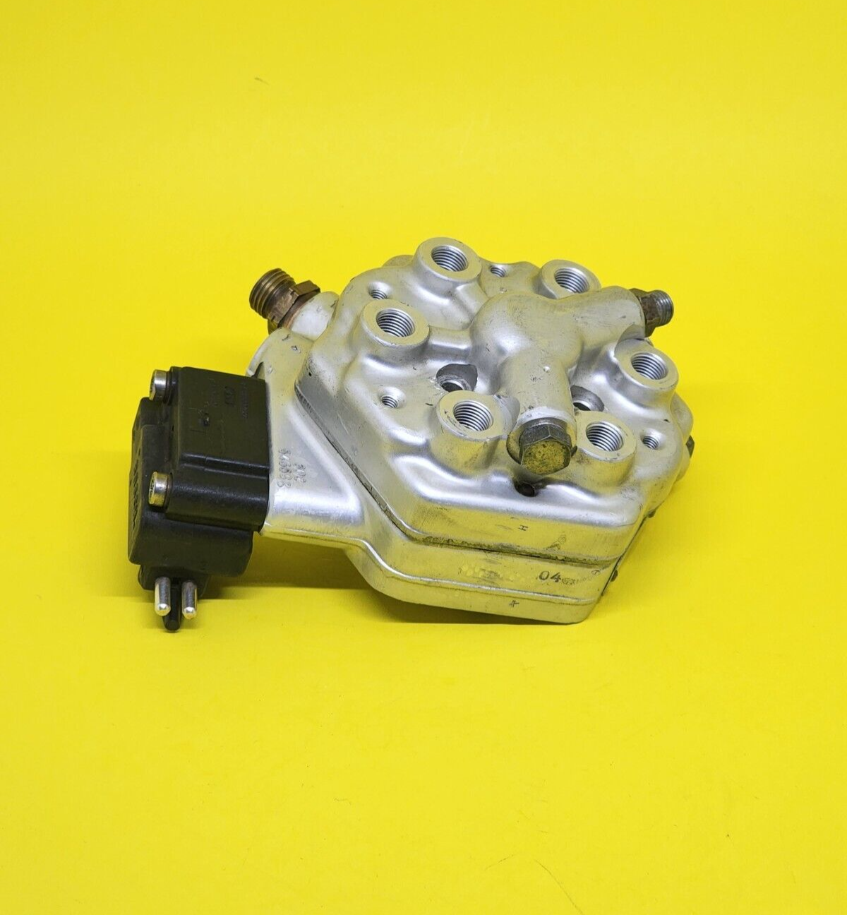 90-93 MERCEDES 124 129 300CE 300SL FUEL DISTRIBUTOR 0438101044 OEM | eBay