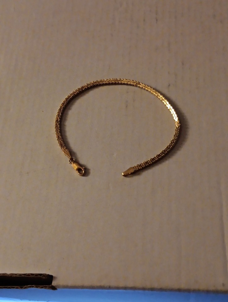 10k Gold 7" V Link Bracelet Heavy with 14k Lobster Claw Clasp 5.2 Grams ...