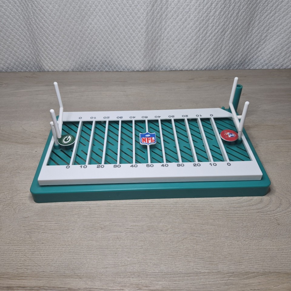 Vintage nfl-themed "fiki football" tabletop flick football game Packers ...
