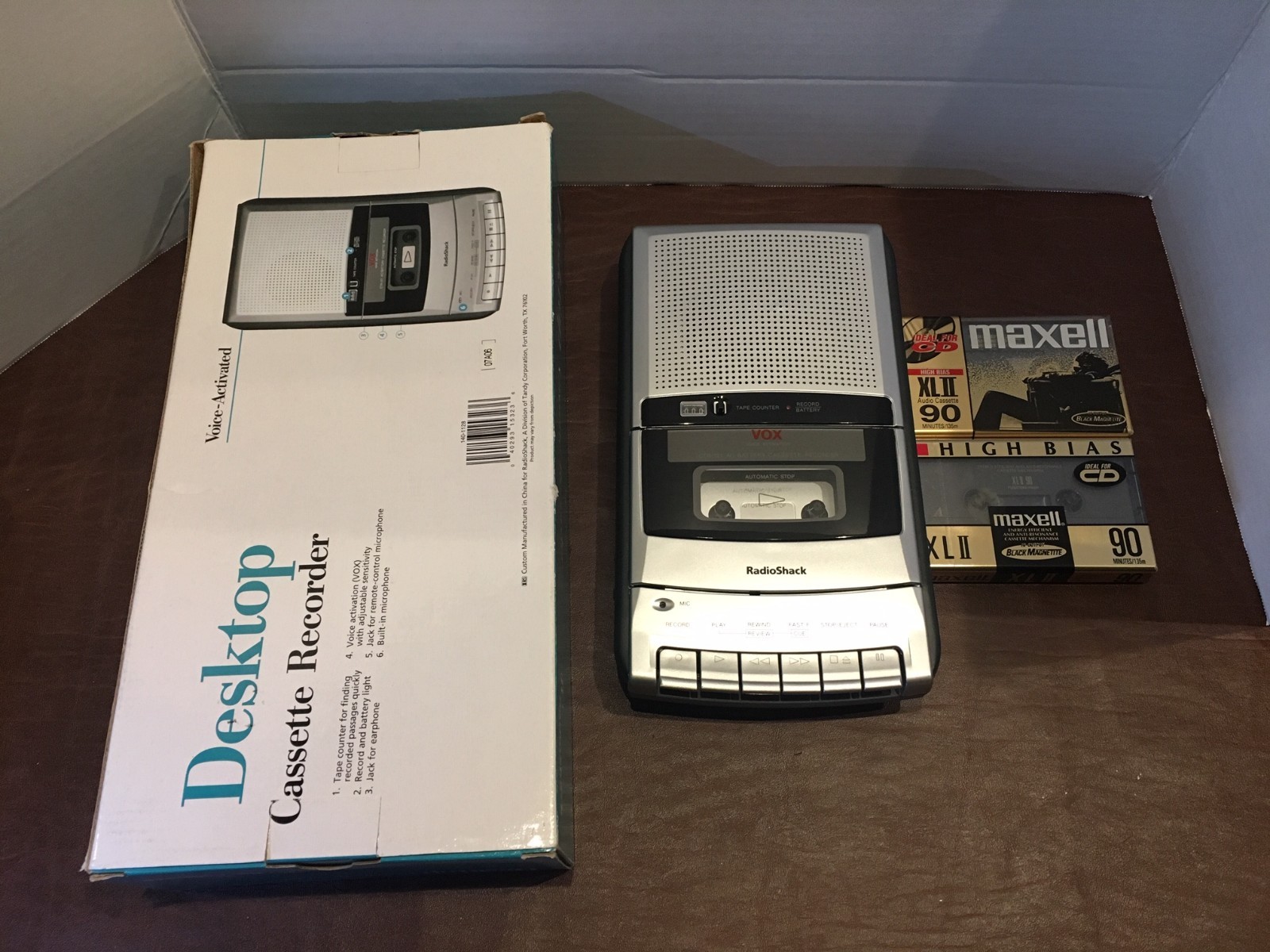RADIOSHACK CTR-121 DESKTOP CASSETTE RECORDER VOX + 2 Free Tapes! Bundle ...