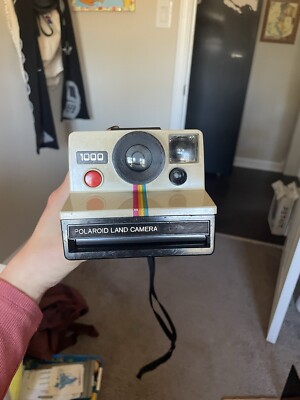 POLAROID 1000 CAMERA SX-70 RAIBOW STRIPE RED BUTTON WITH STRAP | eBay