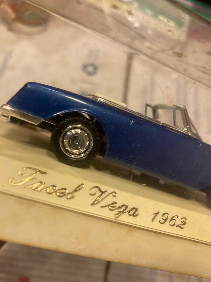 VINTAGE "NIB" MINT, BOXED SOLIDO 1962 FORD VEGA CONVERTIBLE, #4516, WOW ...