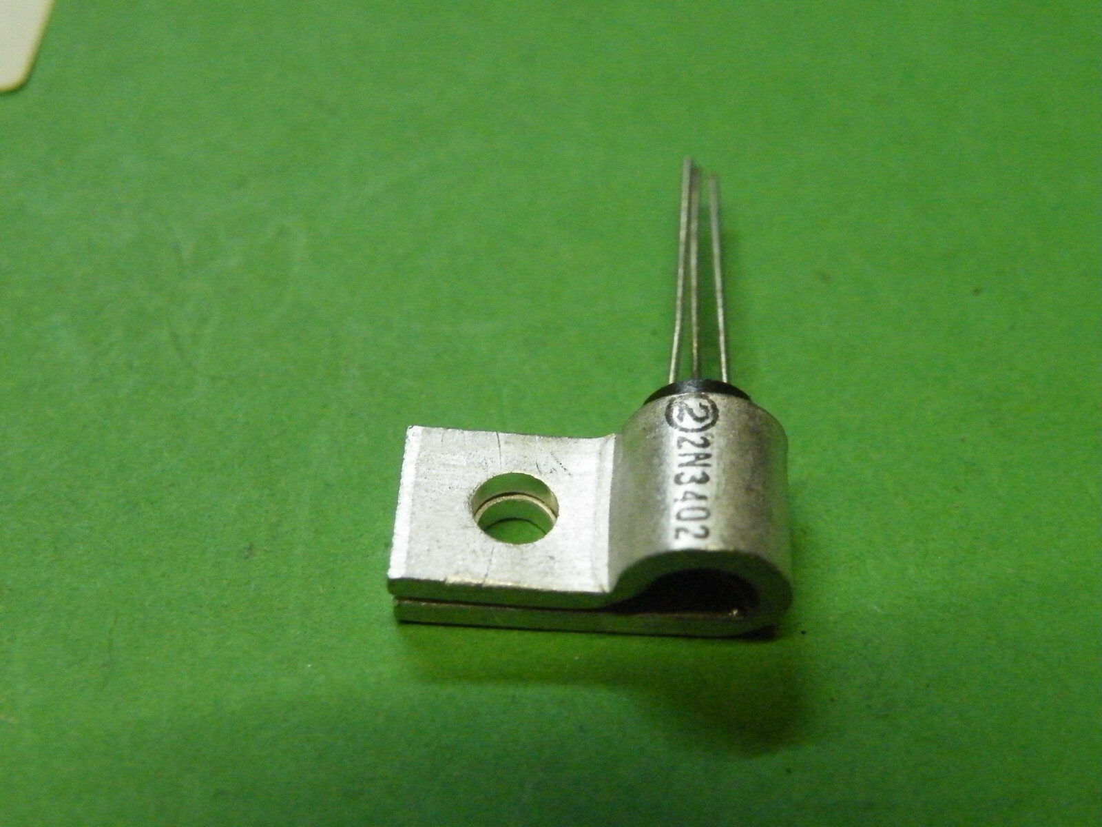 2N3402 Transistor TO92 + Heat Sink Mounting 2g GB20 | eBay UK