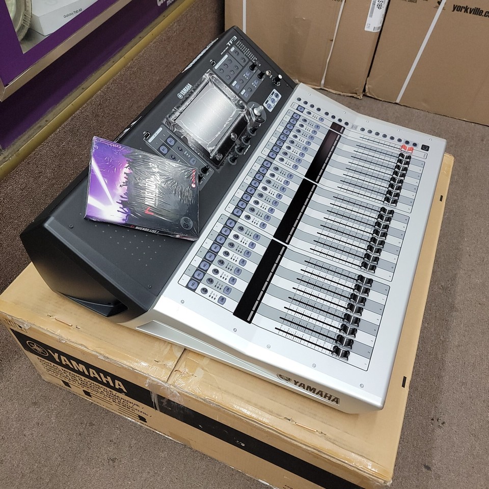 Yamaha TF3 Digital Mixing Console Touchscreen Motorized Faders DEMO ...